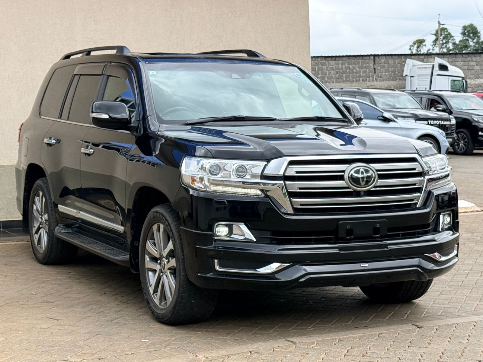 Affordable Used Toyota Land Cruiser J300 Series (GR Sport, ZX, VX-R ...