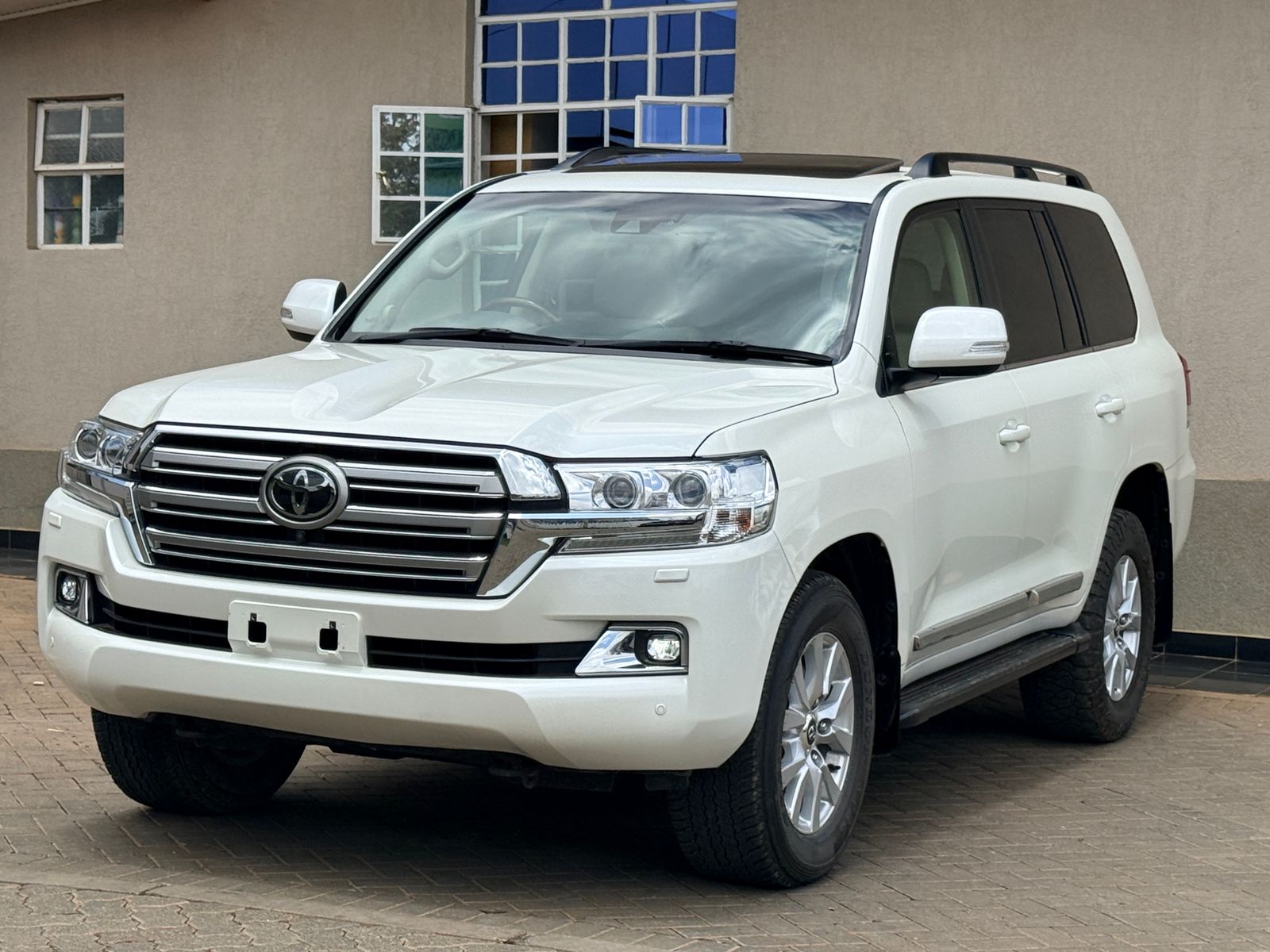 Affordable Used Toyota Land Cruiser J200 Series (Land Cruiser V8 ...