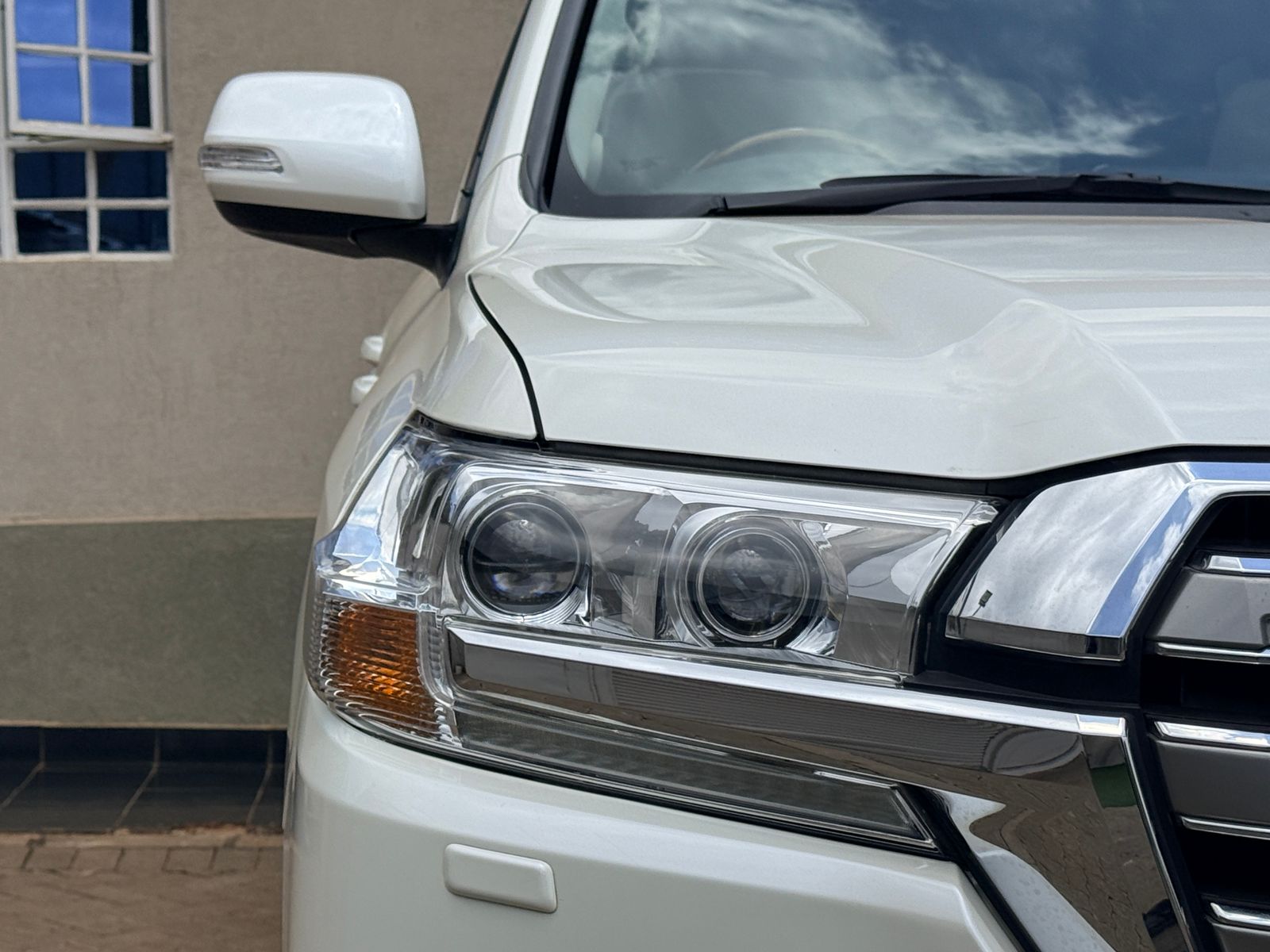 Affordable Used Toyota Land Cruiser J200 Series (Land Cruiser V8 ...